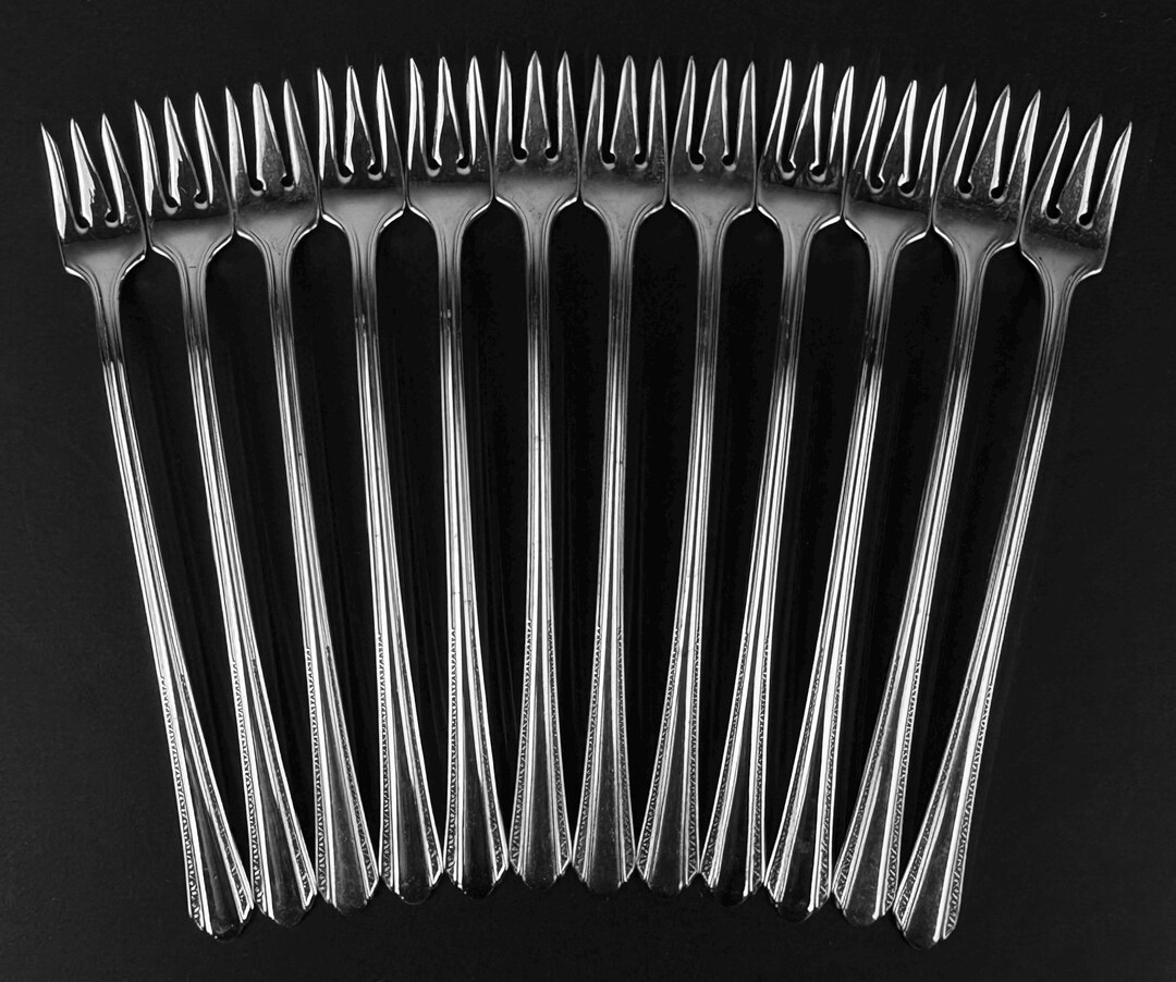 12 X Seafood Cocktail Forks - Vintage Oneida Wm A Rogers Croyden Mary ...