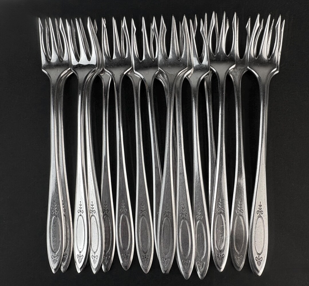 16 X Vintage Adam 1917 Community Silverplate Pickle Serving Forks ...