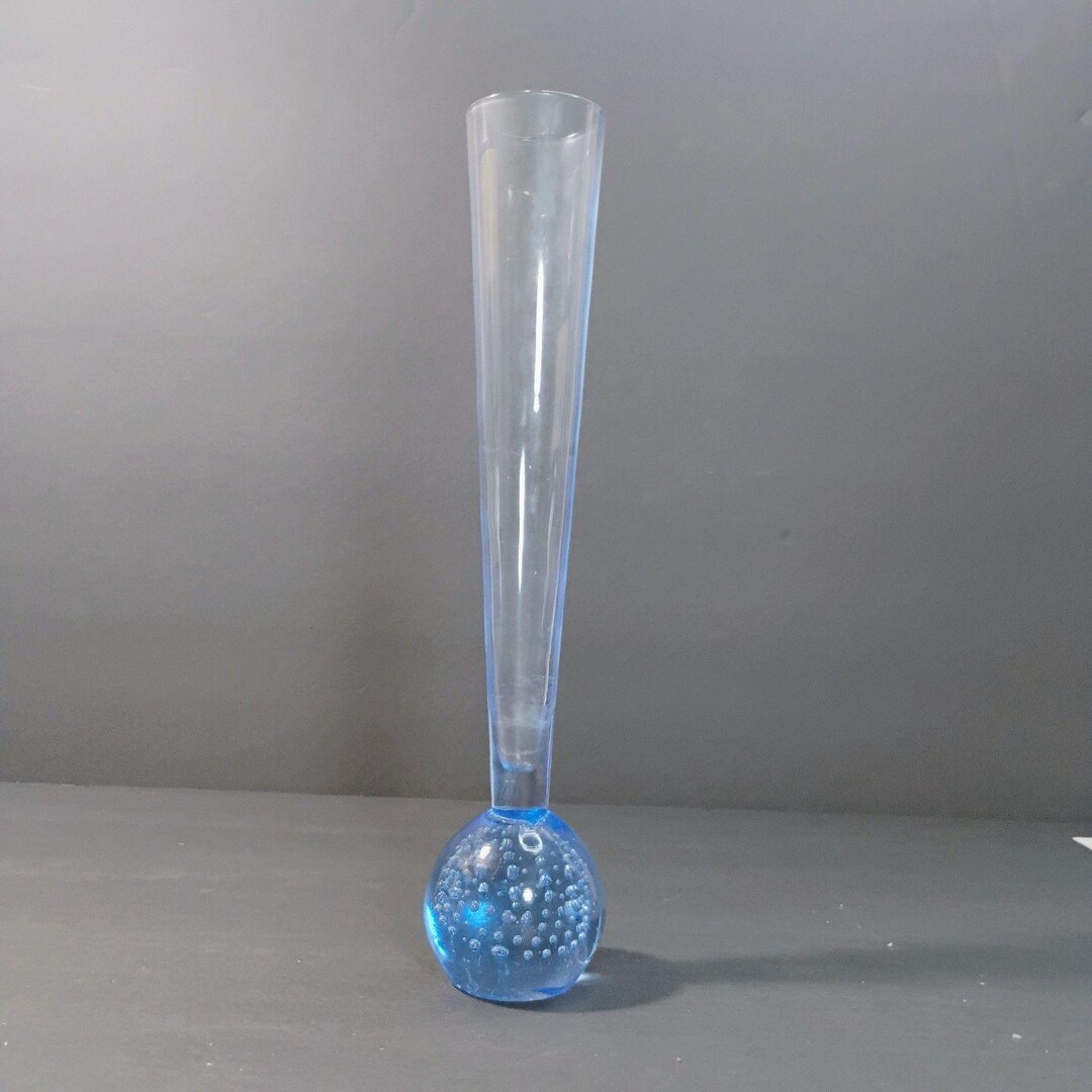 Vtg Clear Blue Fluted Bud Vase Controlled Bubbles Paperweight ...
