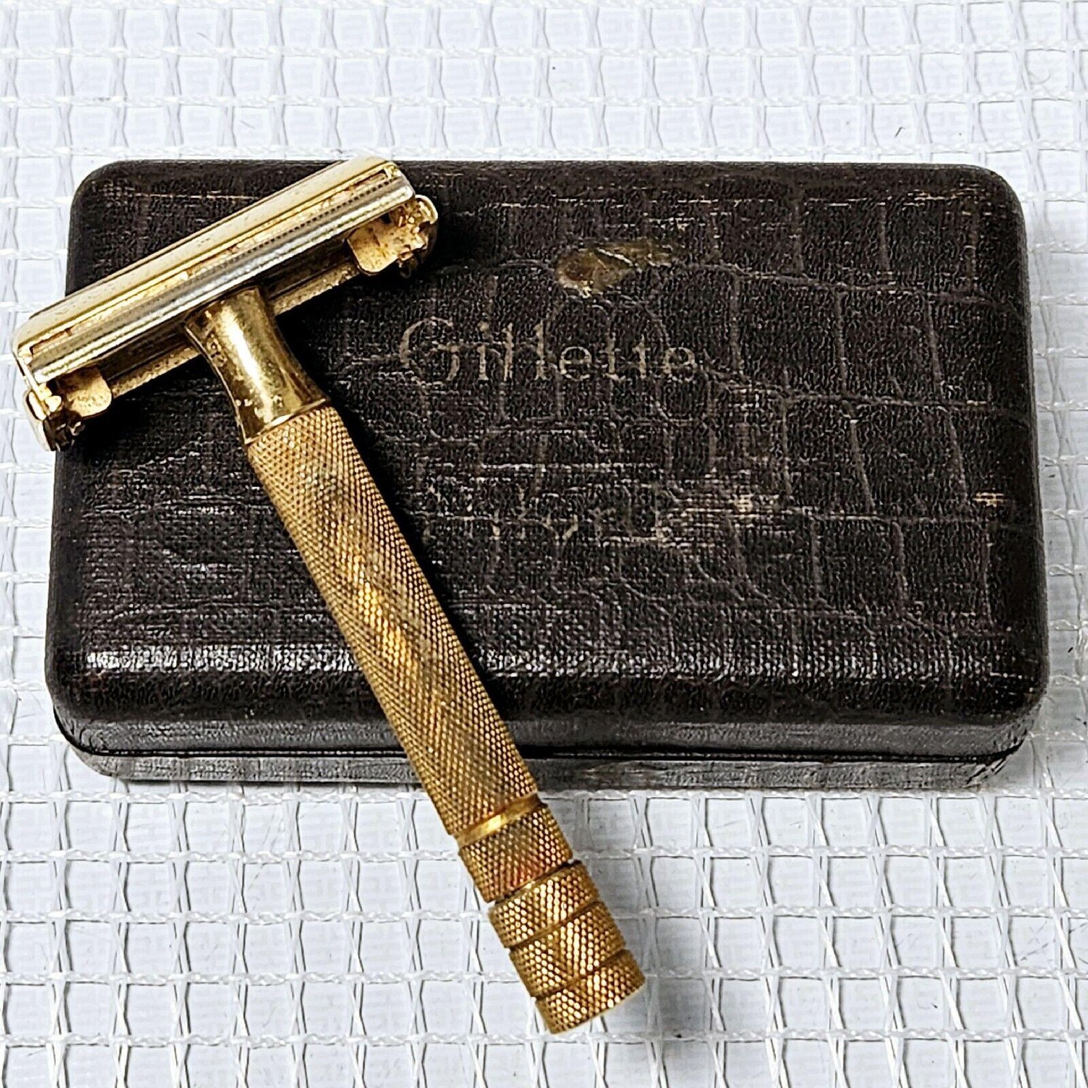 Vintage 1940's Gillette Milord Gold Tone TTO DE Razor /original Case ...