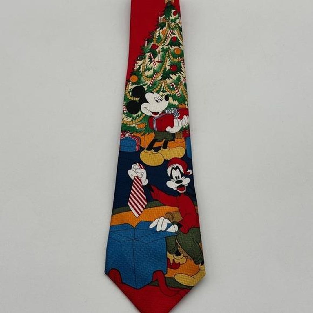 Disney Mickey Unltd. Red Goofy Christmas Tree Holiday Neck Tie 58 X 3. ...