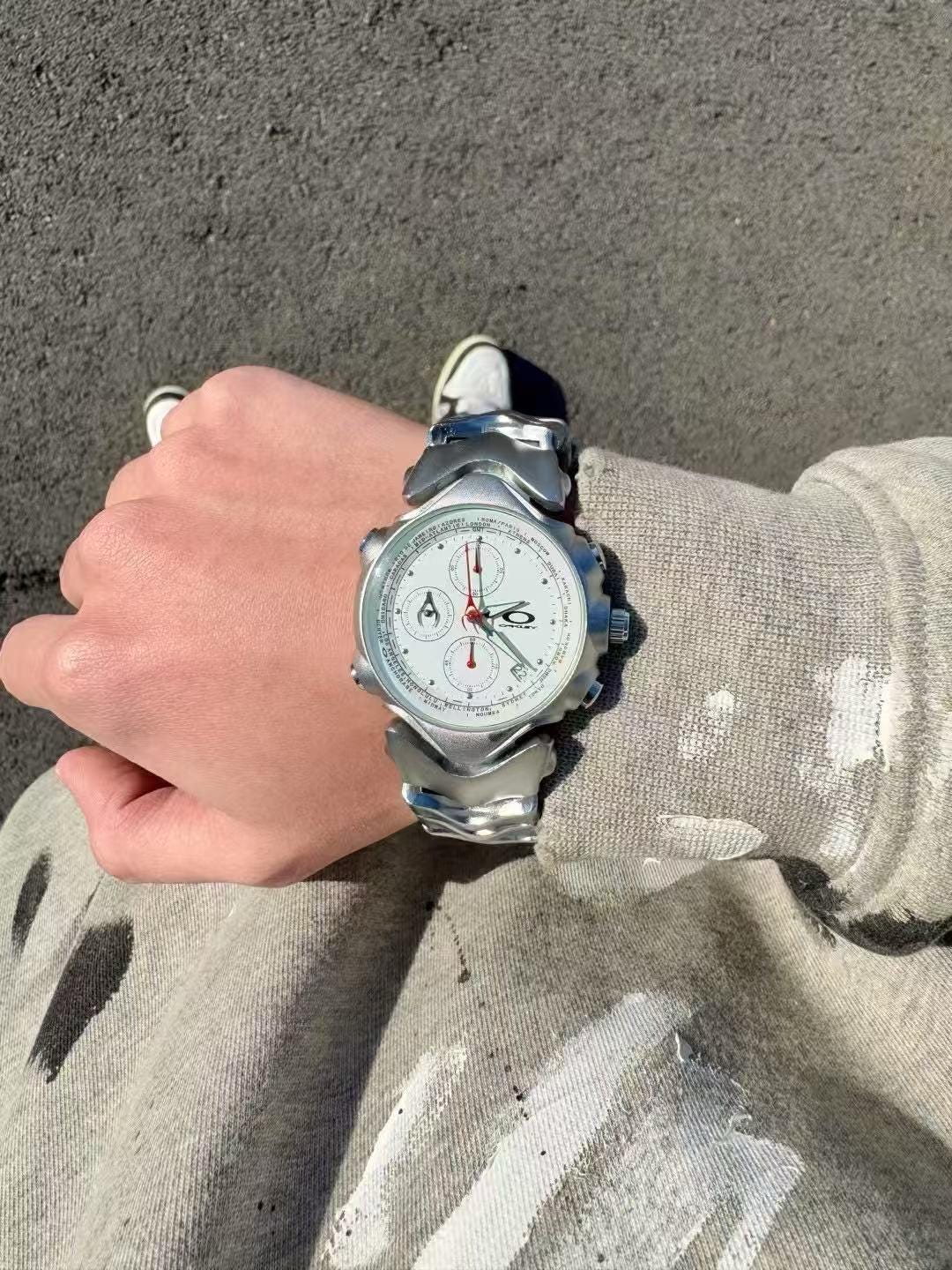 Reloj Oakley Vintage Time Bomb II Modelo clásico con diseño innovador ...