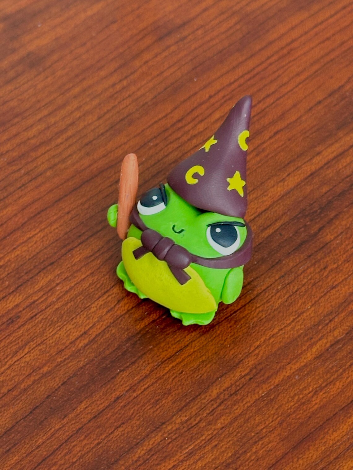 Wizard Frog Figurine | Toad Desk Friend | Clay Figurine | Magical Decor ...