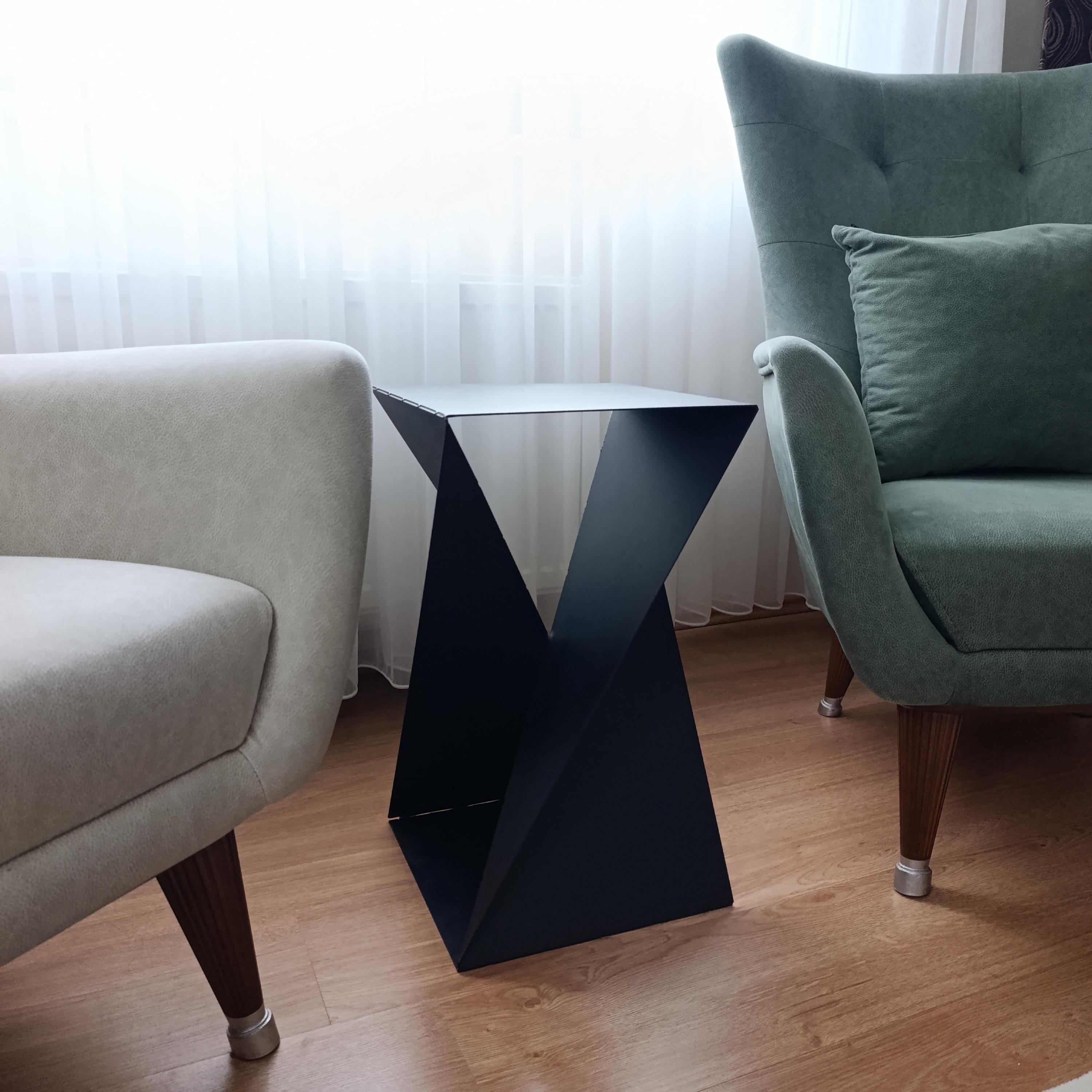 Modern Metal Side Table | Black Geometric Accent Table | Minimalist ...