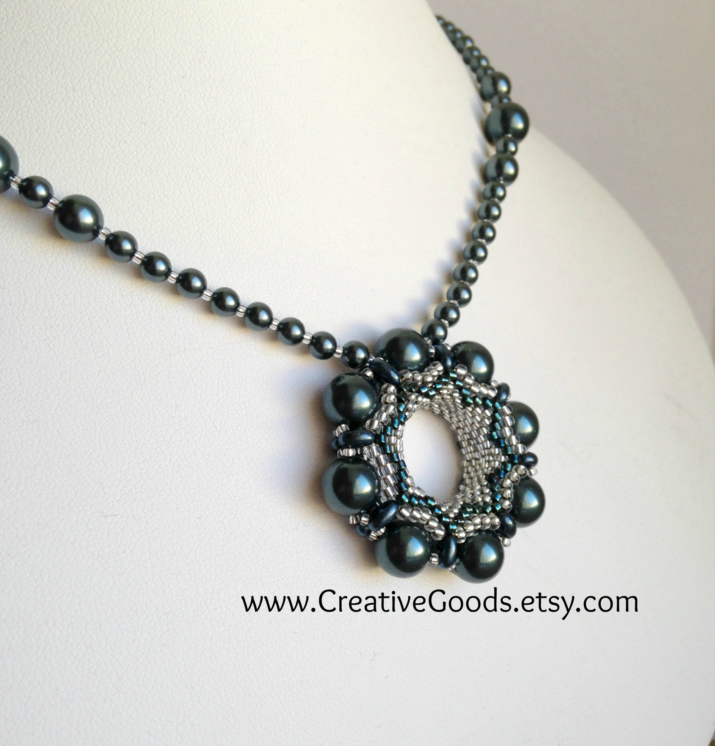 Circles and Pearls Pendant and Necklace Pattern - Tutorial ...