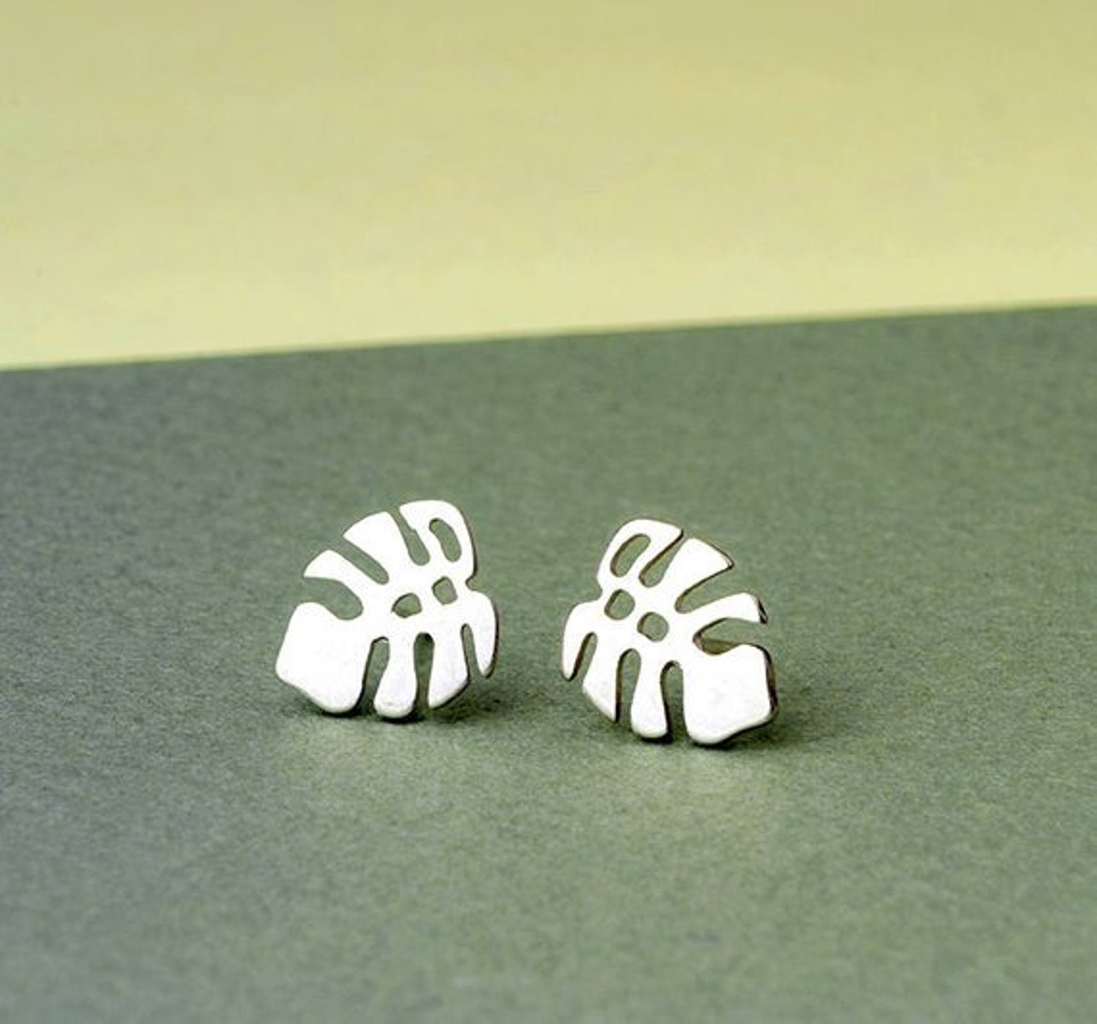 Solid Gold Monstera Leaf Earrings / Plant Lover Studs / - Etsy