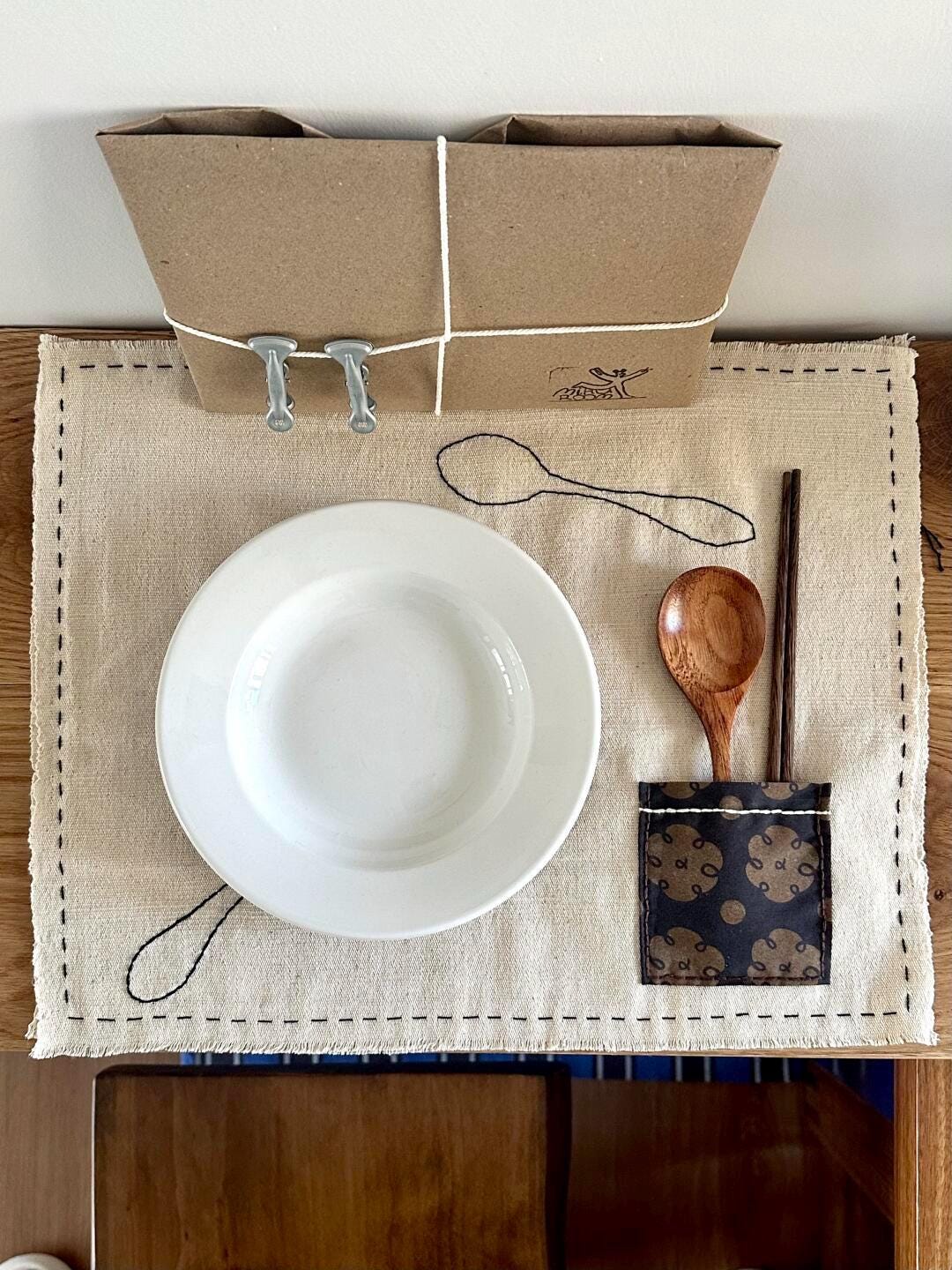 Linen Placemat With Pocket Hand-embroidered Linen Placemat for Dinner ...