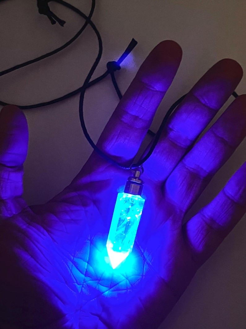Disney's Atlantis: the Lost Empire Kida Crystal Handcrafted Glowing ...