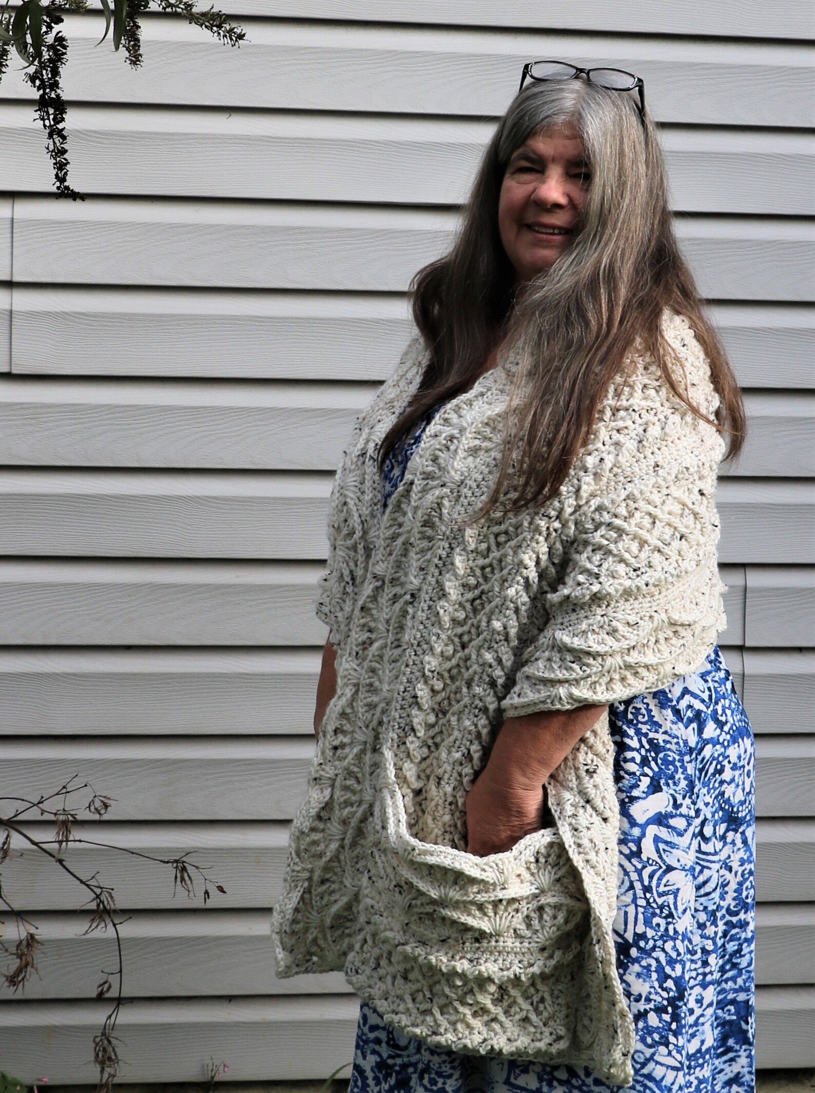 Warm Hugs Pocket Shawl Crochet Pattern PDF - PDF ONLY - Etsy