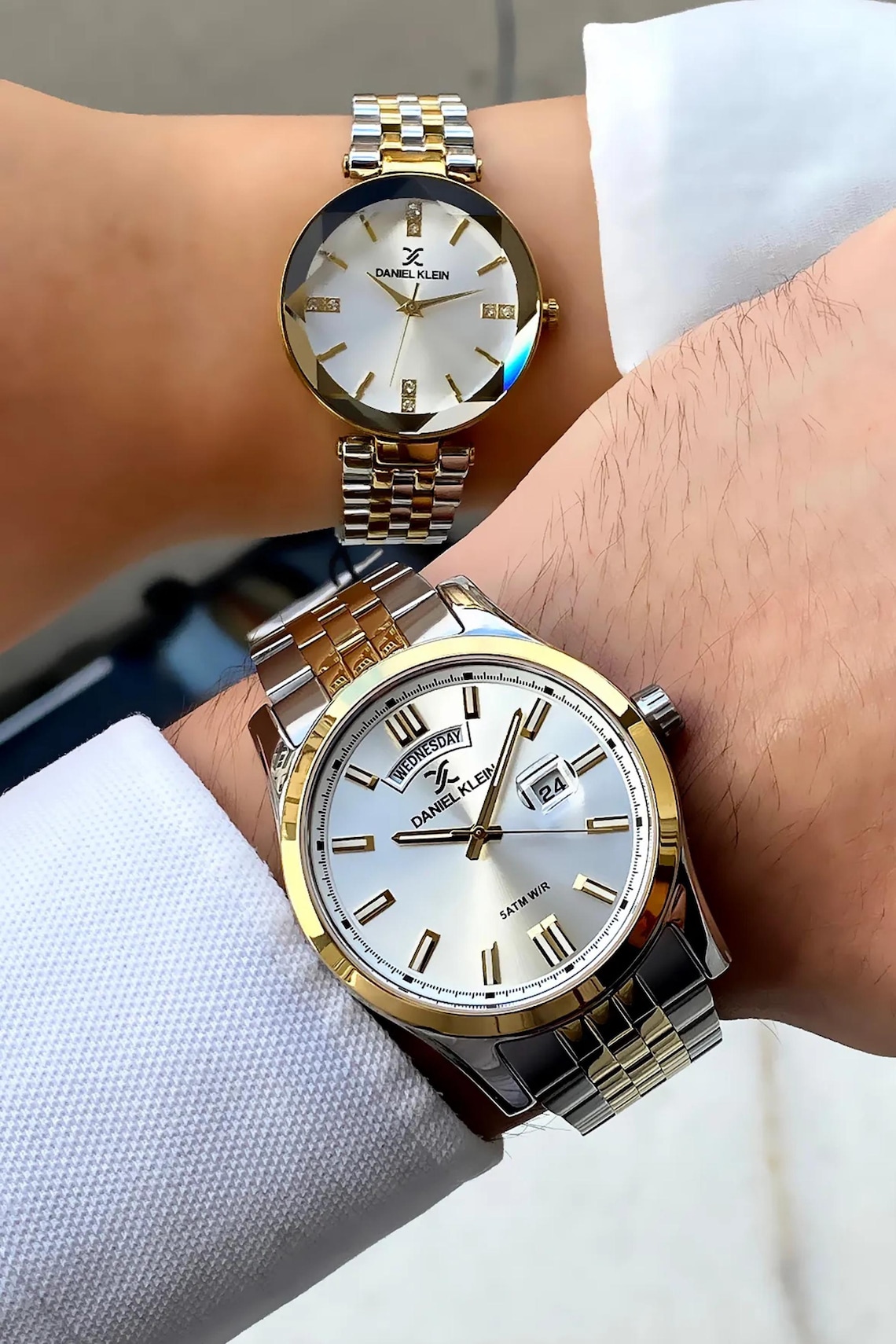 Luxurious Gold & Silver Couple Watch Set - Elegant His and Hers Watches ...