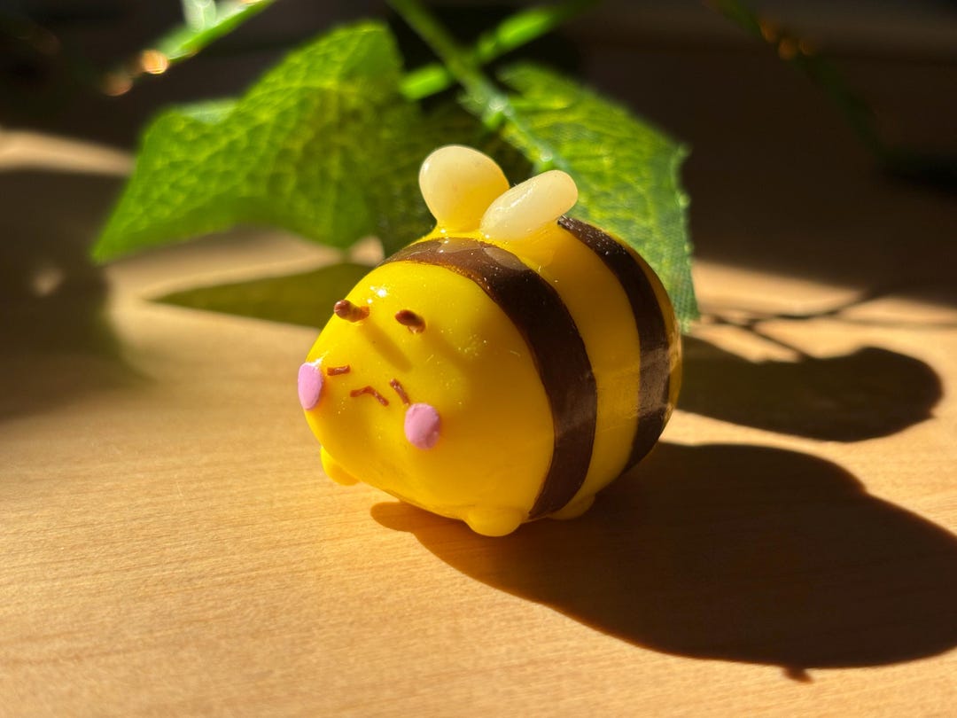 Handmade Cute Sleepy Bee Desk Friend & Keychain | Polymer Clay Mini Bee ...