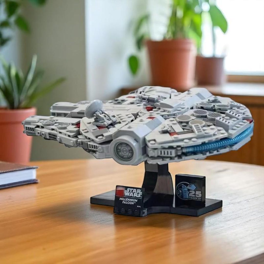 Star Wars Millennium Falcon – DIY Falcon Spaceship Model Kit for Kids ...