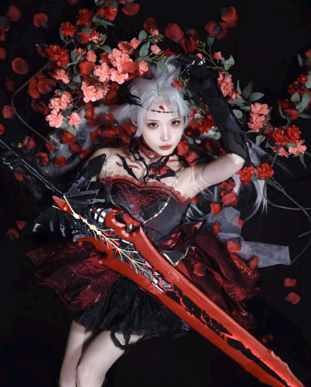 Cosplay del personaje principal de Love and Deepspace: Sylus (Señor del ...