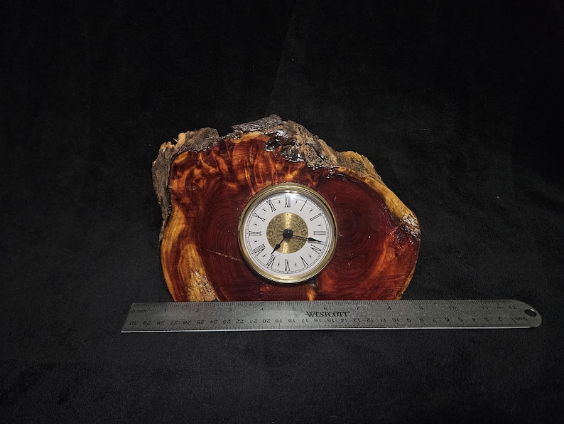 Large Handcrafted Eastern Red Cedar Desk Clock - Etsy