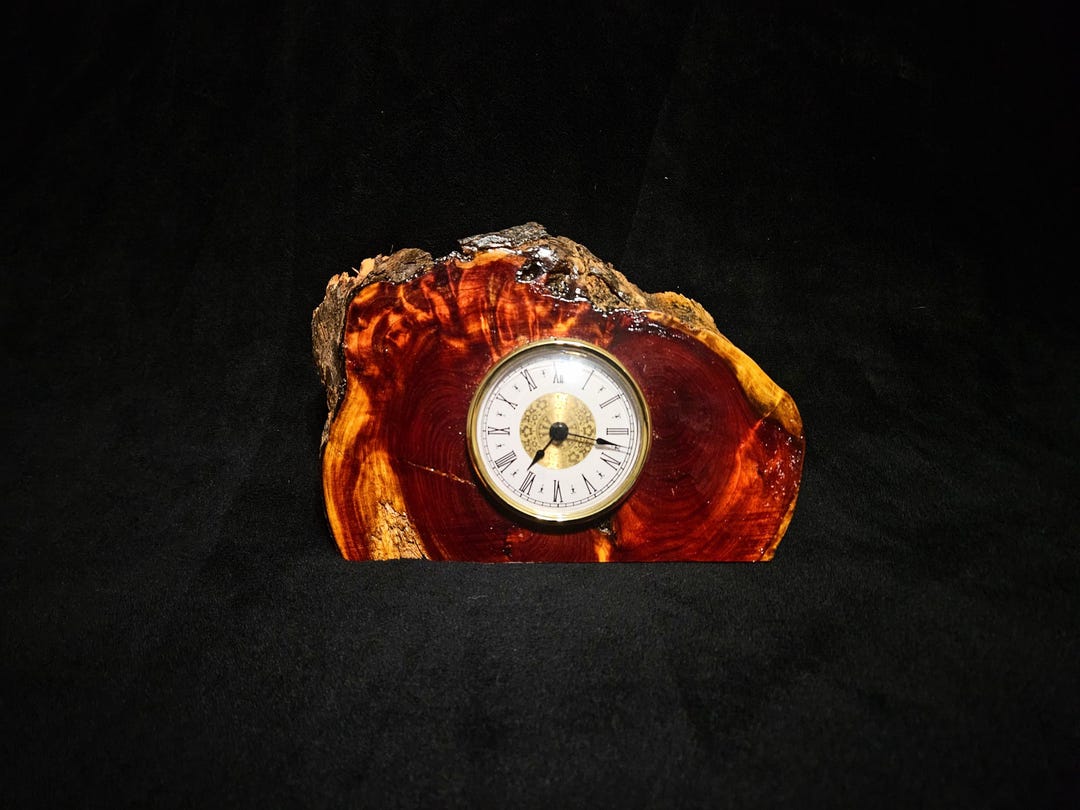 Large Handcrafted Eastern Red Cedar Desk Clock - Etsy