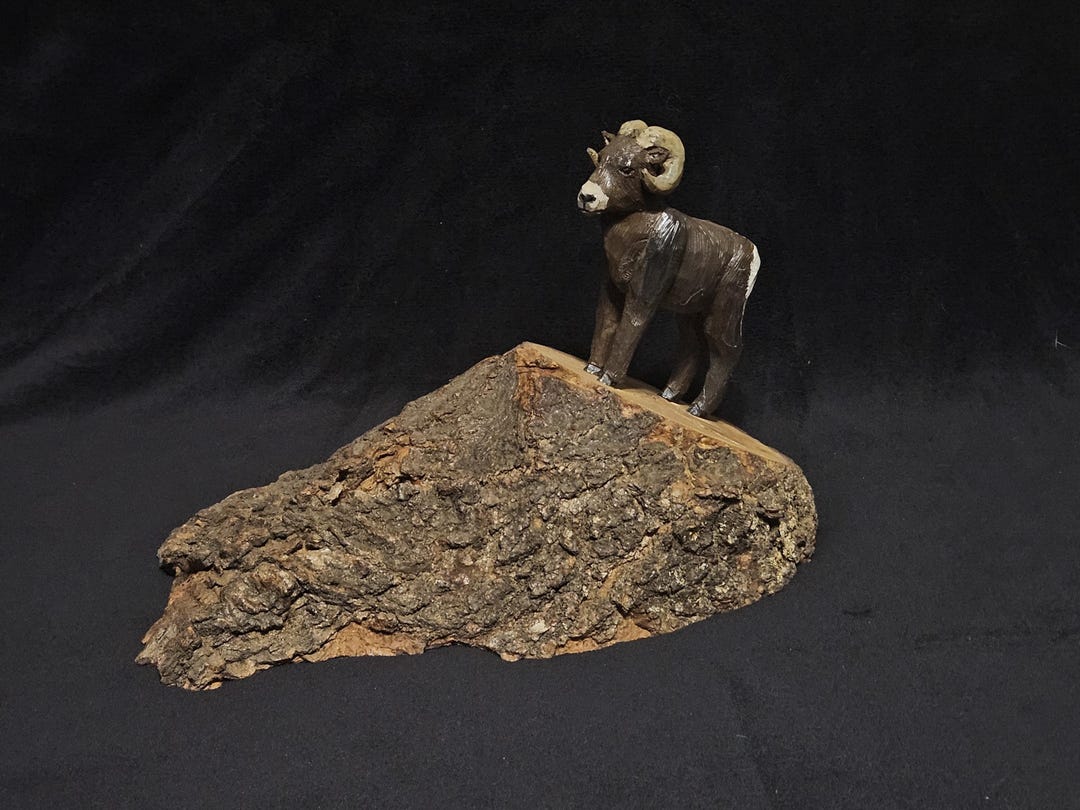 Handcarved Bighorn Sheep Carving – Realistic Sculpture on Live Edge ...