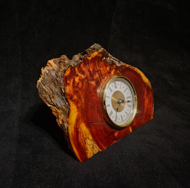 Large Handcrafted Eastern Red Cedar Desk Clock - Etsy