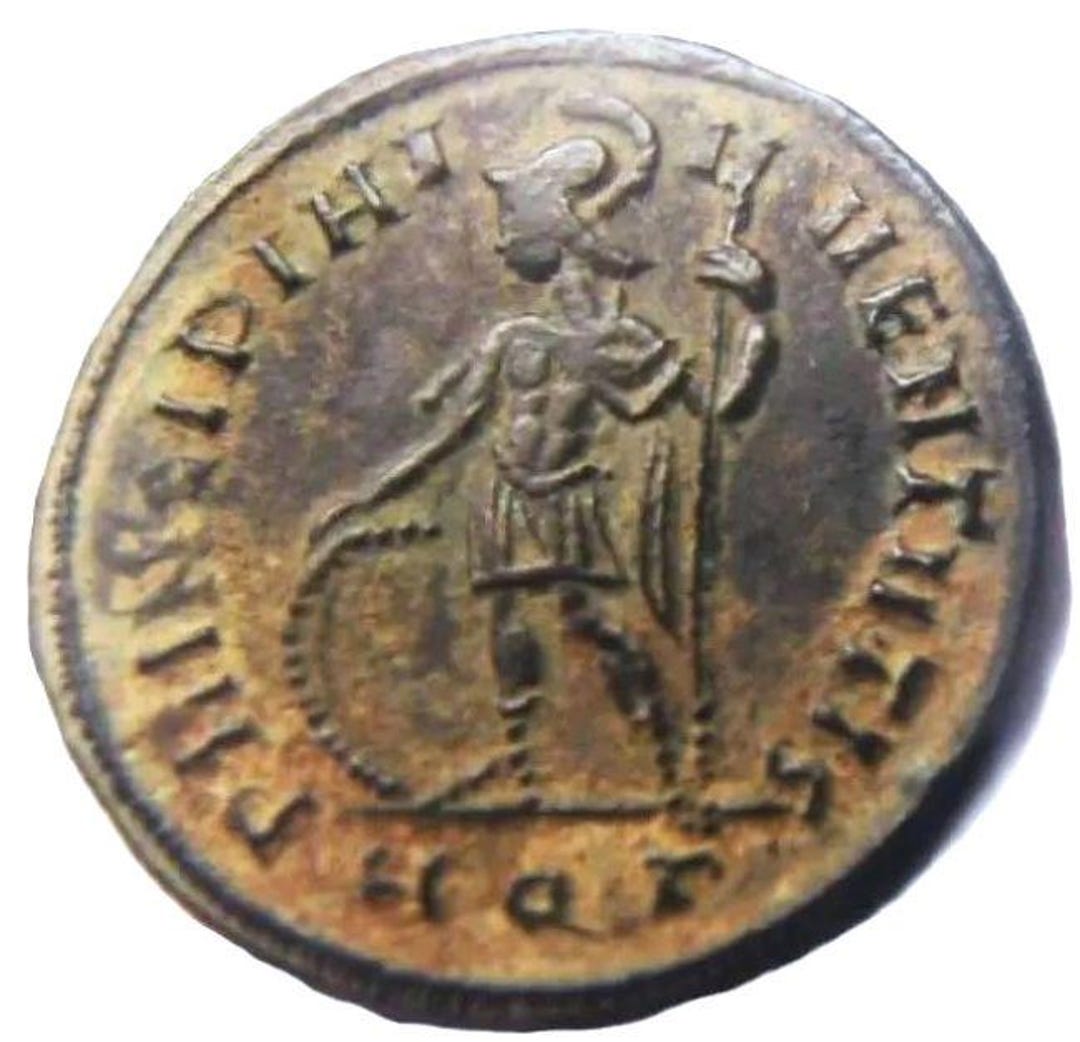 ROMANO, CRISPO como César, César imperial con escudo y lanza, marca de ...