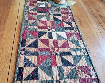 Primitive Quilted Table Runner - Etsy