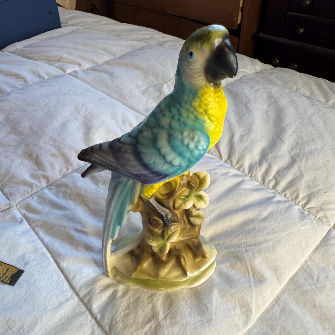 Vintage Parrot Figurine 1950s - Etsy