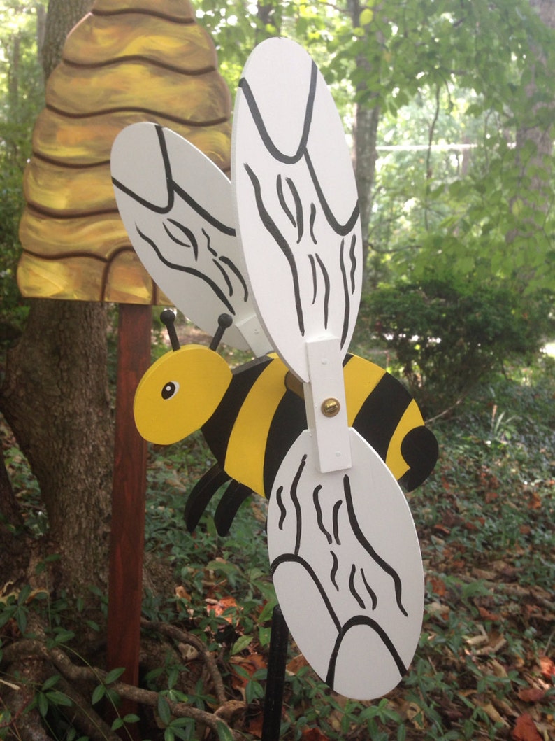 Bee Whirligig and Beehive (beehive Stake Included) - Etsy