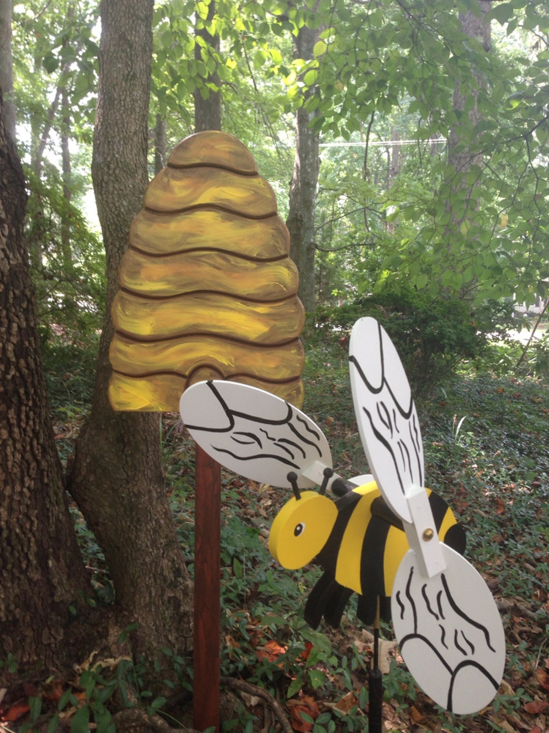 Bee Whirligig and Beehive (beehive Stake Included) - Etsy