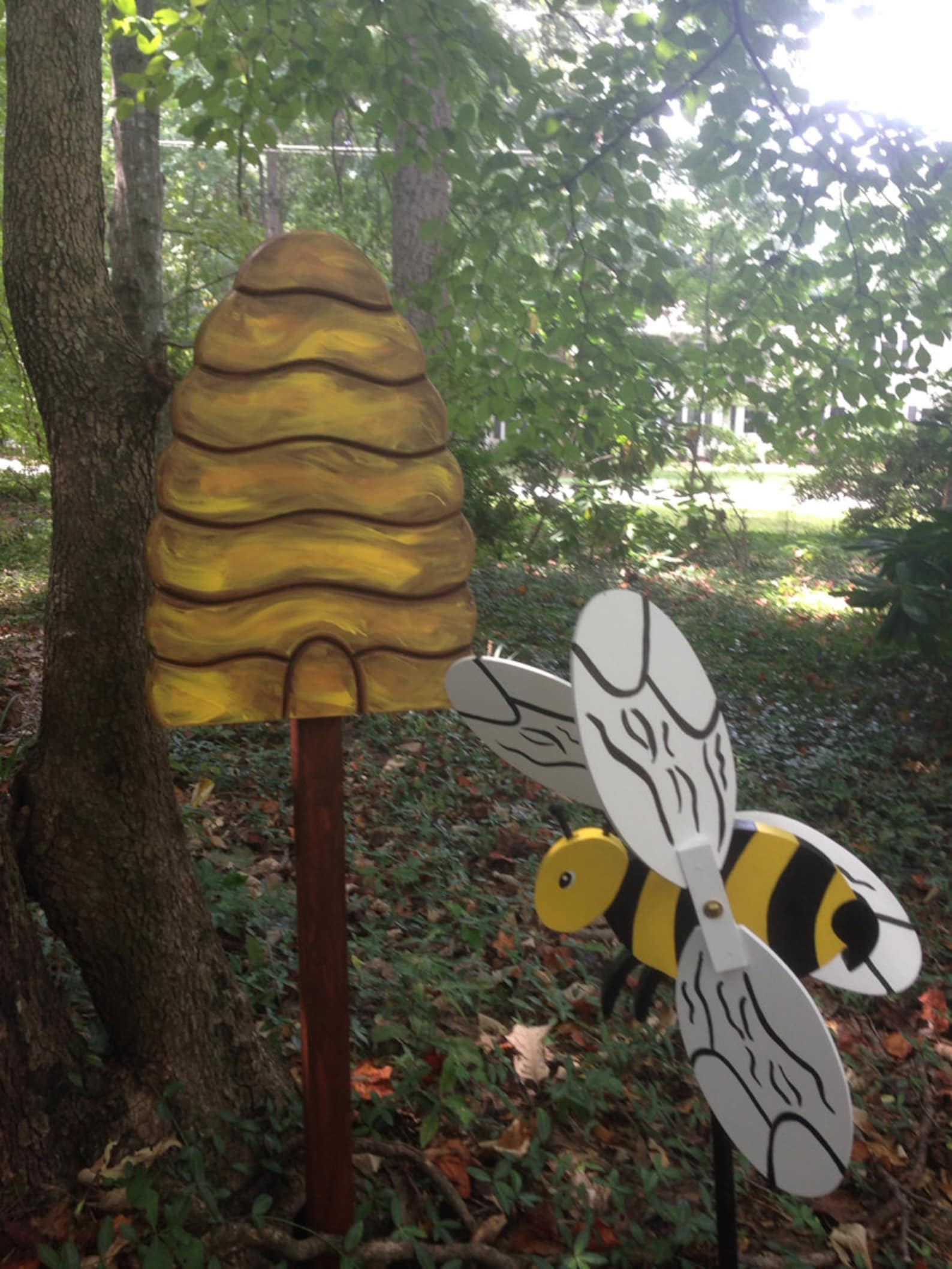 Bee Whirligig and Beehive (beehive Stake Included) - Etsy