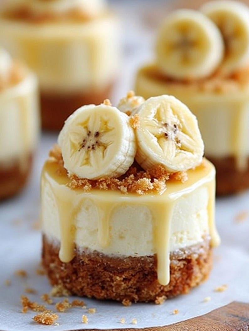 EASY RECIPE for Mini Banana Cheesecake Recipe: Homemade Caramel Drizzle ...