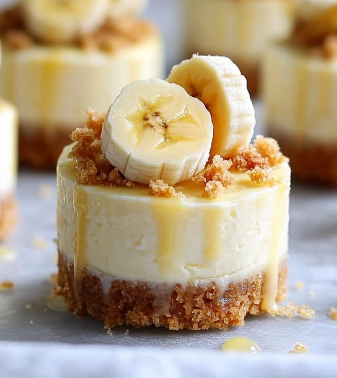EASY RECIPE for Mini Banana Cheesecake Recipe: Homemade Caramel Drizzle ...