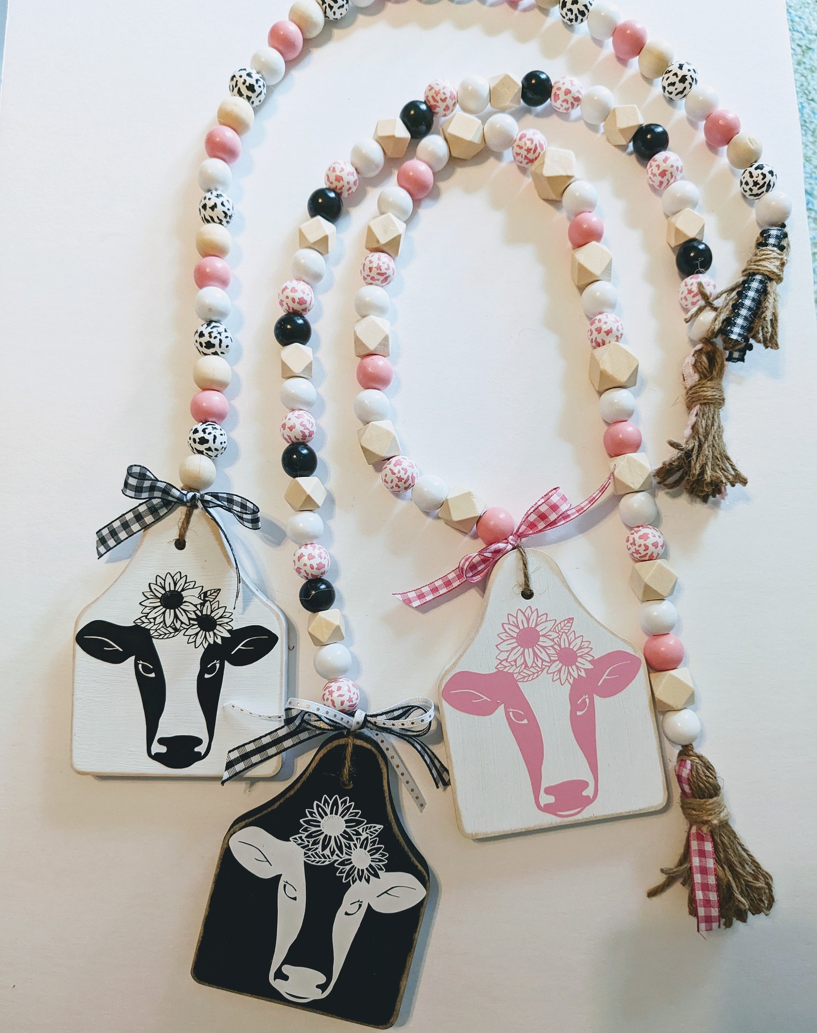 Cow Head Beaded Garland Decor. Floral Cow Farmhouse Inspired Beaded ...