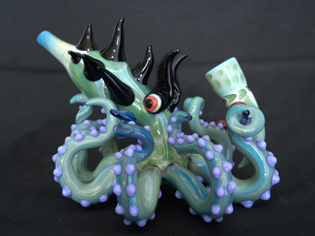Kraken Octopus Glass Pipe - A One-of-a-kind Glass Pipe -unique Artisan ...