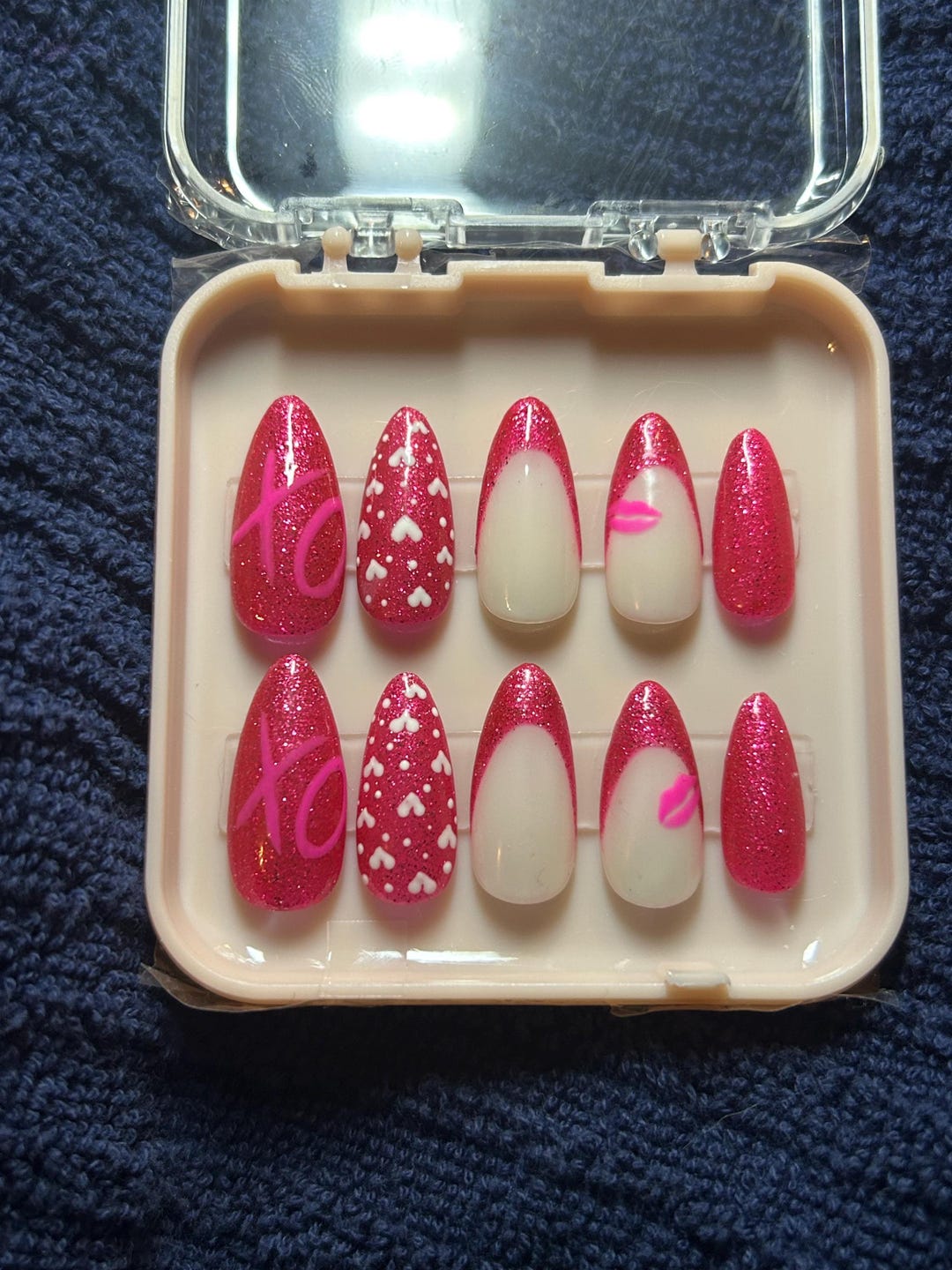 Hugs & Kisses Valentines Press on Nails - Etsy