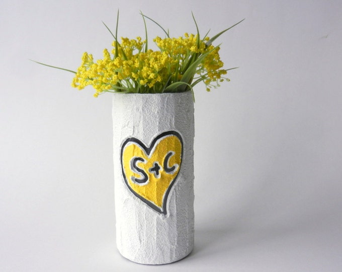 Custom Couple Gift / Valentine Gift / Vase With Initials Carving ...