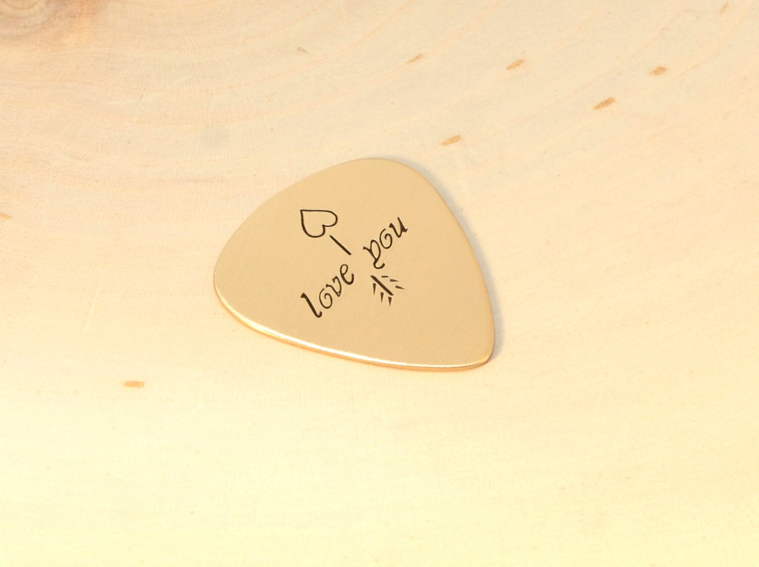Bronze Love Guitar Pick With Arrow and Heart for Valentine's Day, 8th ...