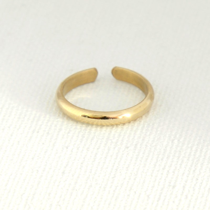 14k Gold Gold Toe Ring - Etsy