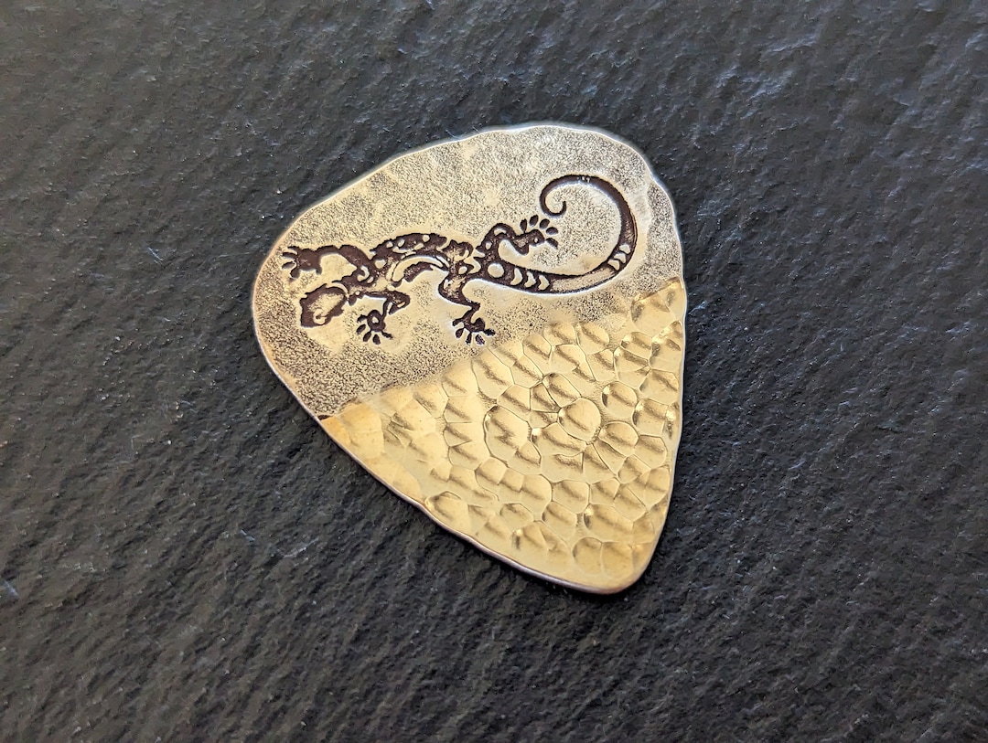 Bronze Lizard Guitar Pick and Hammered Texture - Playable Guitar Pick ...