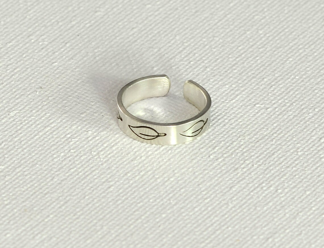 Silver Leaf Toe Ring - Small Toe Ring - Adjustable Sterling Toe Ring ...