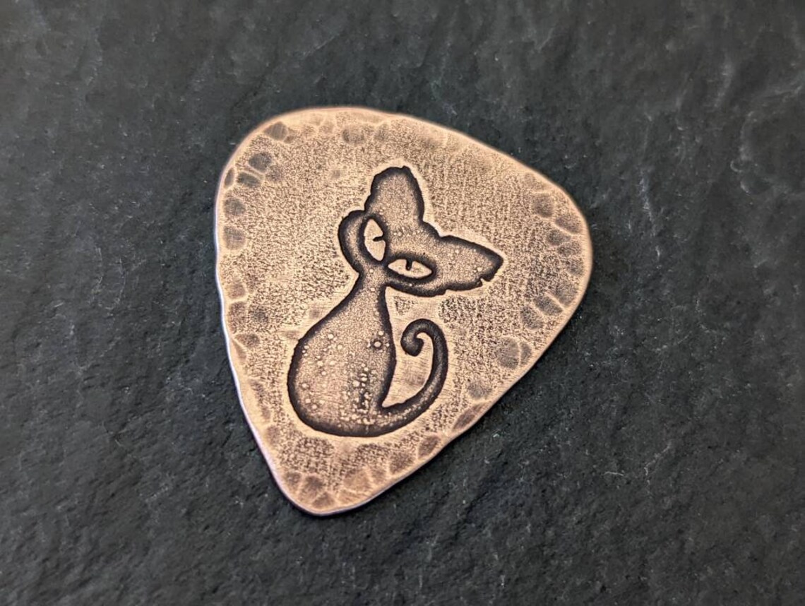 Copper Guitar Pick - Playable With Cute Scarry Cat - Nicispicks ...