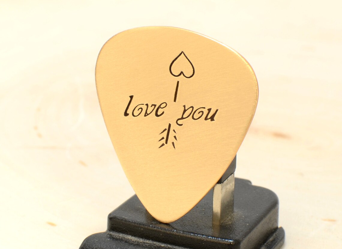 Bronze Love Guitar Pick With Arrow and Heart for Valentine's Day, 8th ...