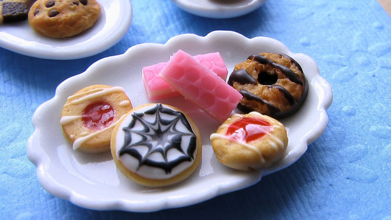 Miniature Tutorial - How to Sculpt Miniature Cookies From Polymer Clay ...