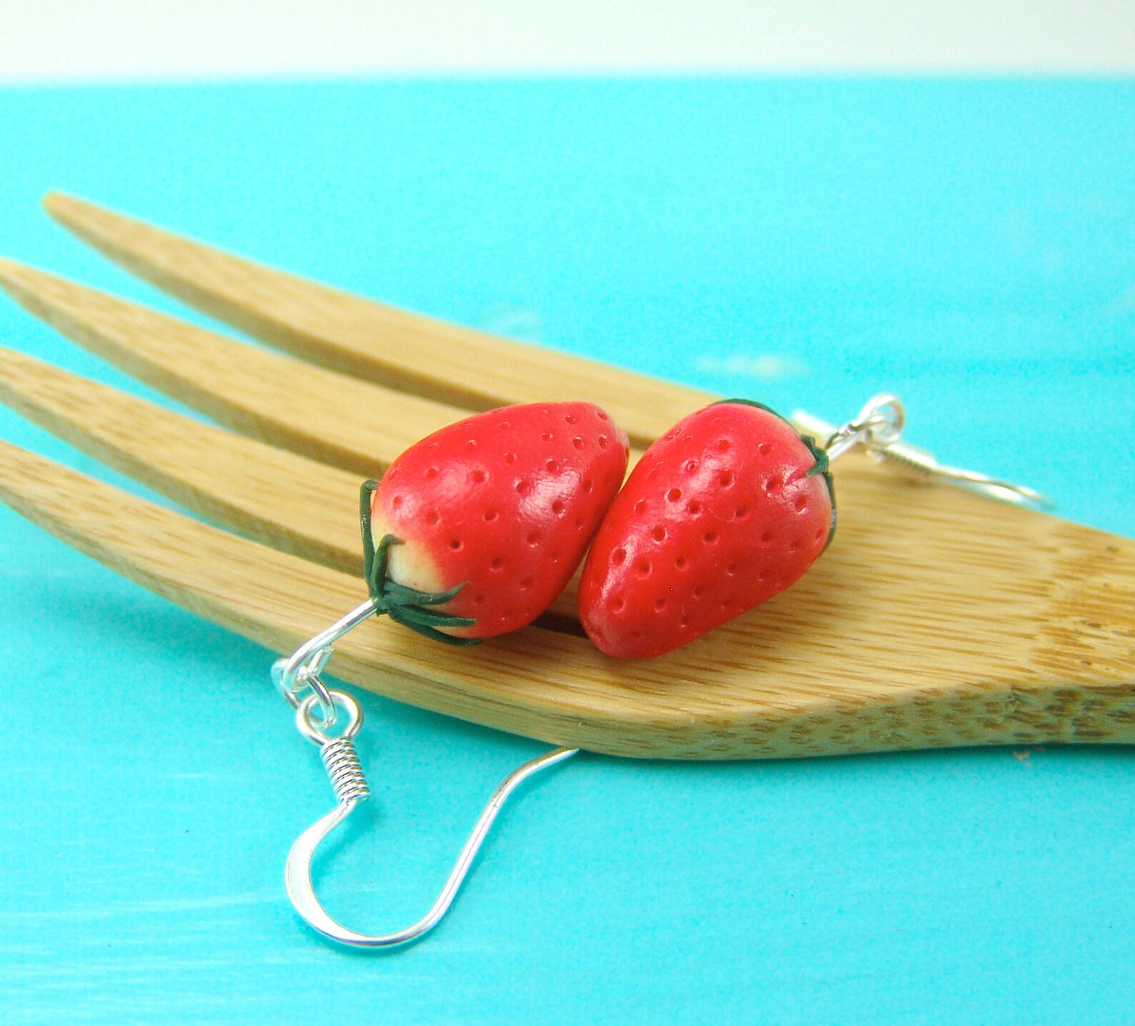 Strawberry Earrings // MADE to ORDER // Strawberry Food - Etsy