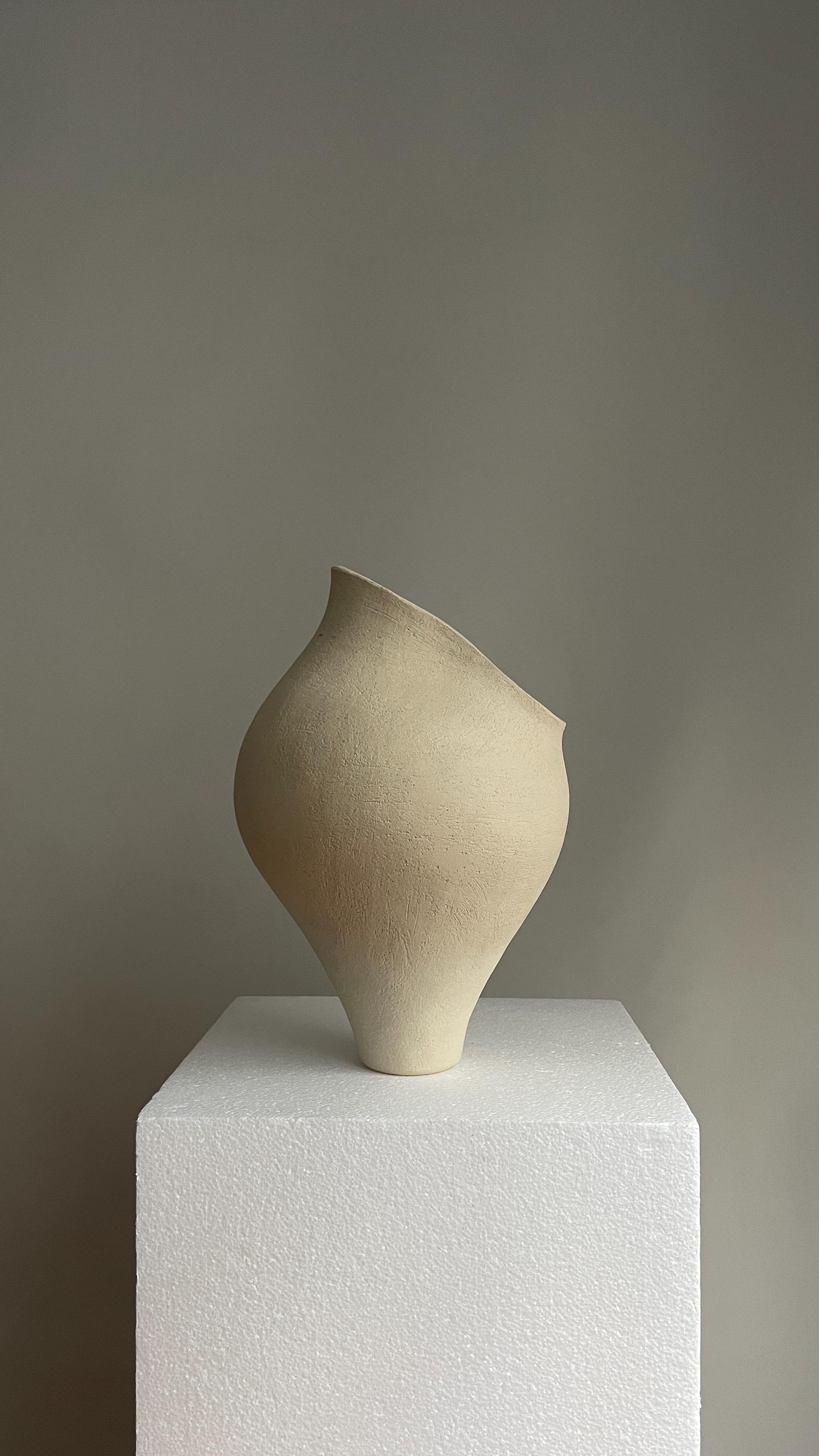 Handmade Beige Ceramic Vase | Sund & Flow Series | Minimalist Nordic ...