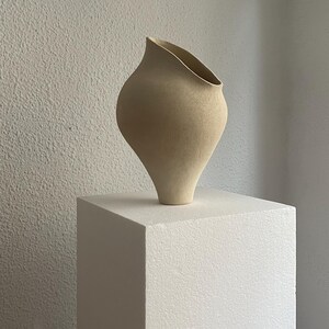 Handmade Beige Ceramic Vase | Sund & Flow Series | Minimalist Nordic ...
