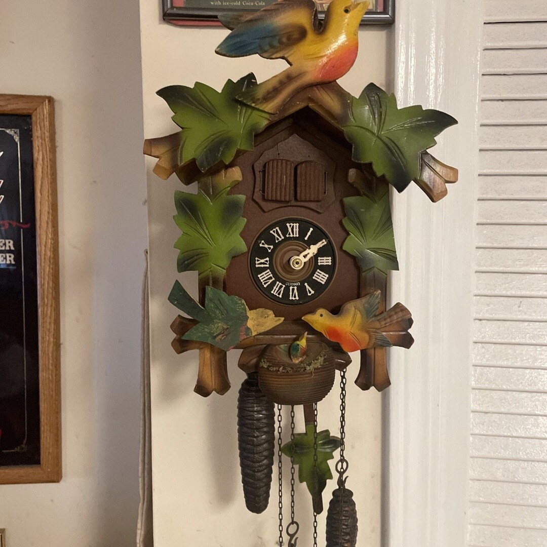 Cuckoo Clock FEEDING CHICK Black Forest Clock Works It Coo Coo’s Music ...