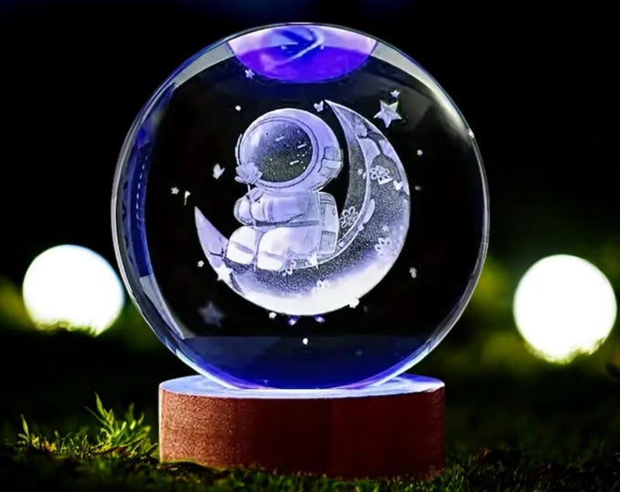 Astronaut 3D Laser Engraved Crystal Ball With Color-changing Lights ...