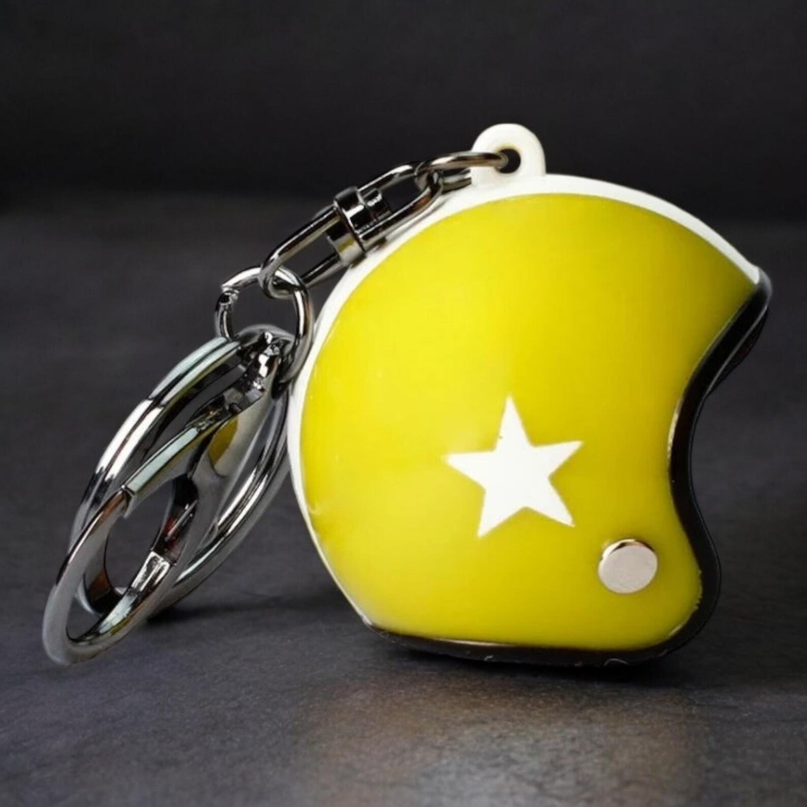 Mini Motorcycle Helmet Keychain – Cute Safety Helmet Key Ring, Car Key ...