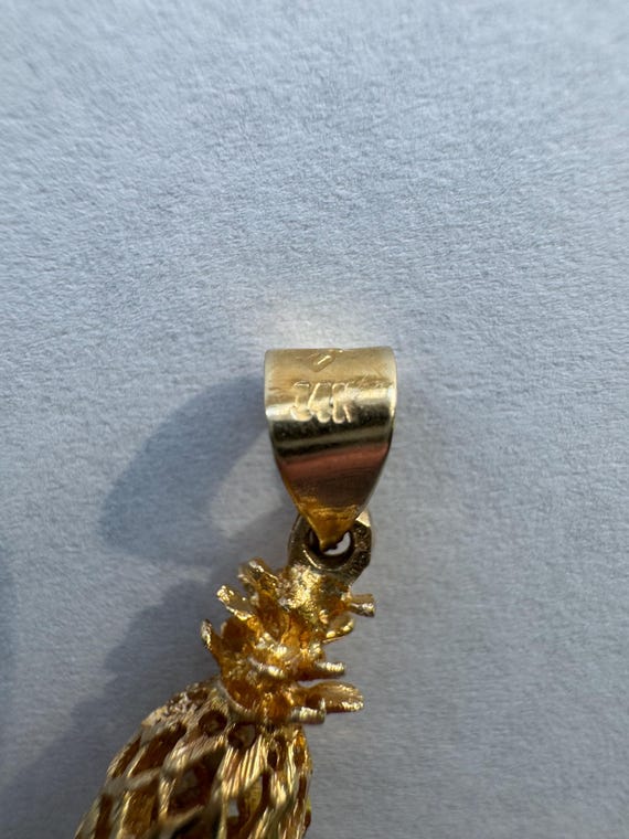 14k Gold Pineapple Charm - Gem