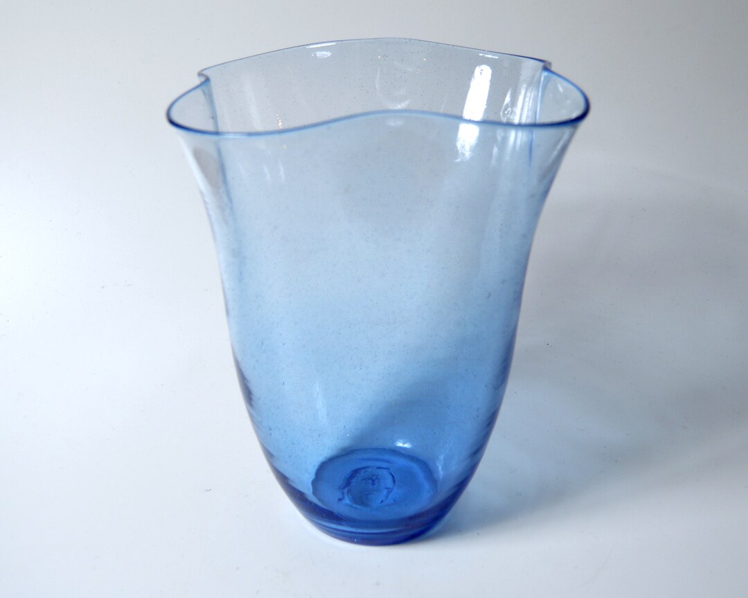 Vintage BLENKO 404 Sky Blue Seed Glass Vase - Etsy