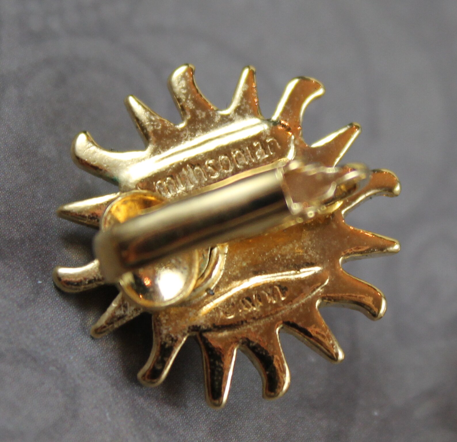 Vintage 1990s Avon for Smithsonian Sun Emblem Gold Tone Clip - Etsy