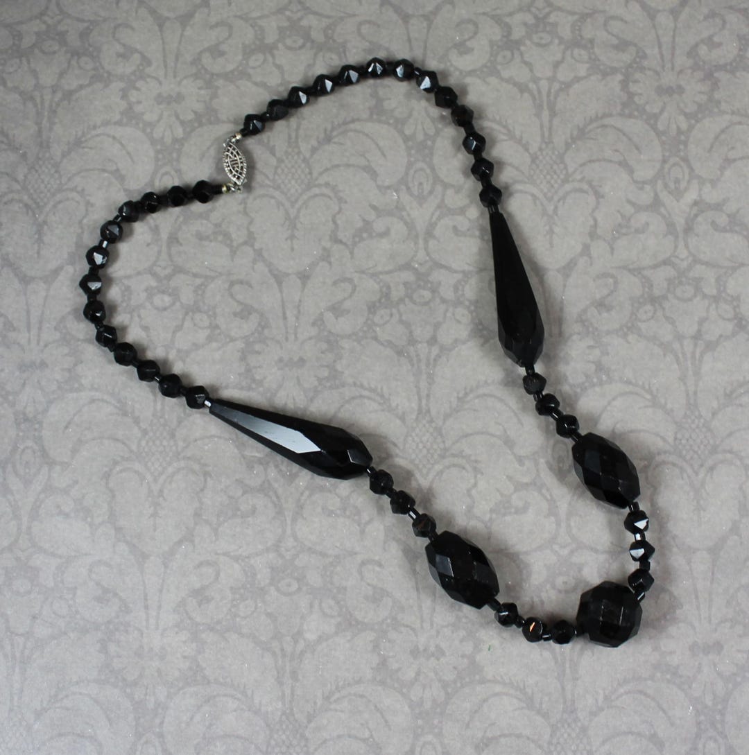 Vintage 1920s to 1930s Jet Black Faceted Glass Beaded Short Necklace - Etsy